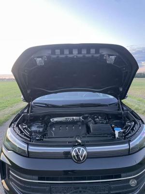 Black Volkswagen Tiguan 2025 in Vilkaviskis, with an engine capacity of 1.97 L and mileage of 60 thousand km for 29600 €, photo 8 on AUTOMOTO.COM.LV
