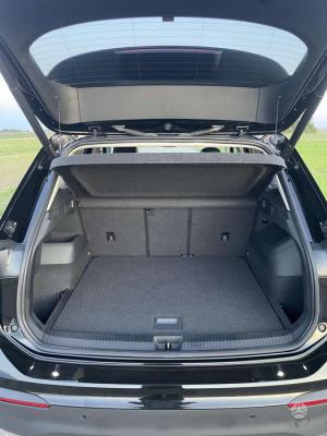 Black Volkswagen Tiguan 2025 in Vilkaviskis, with an engine capacity of 1.97 L and mileage of 60 thousand km for 29600 €, photo 10 on AUTOMOTO.COM.LV