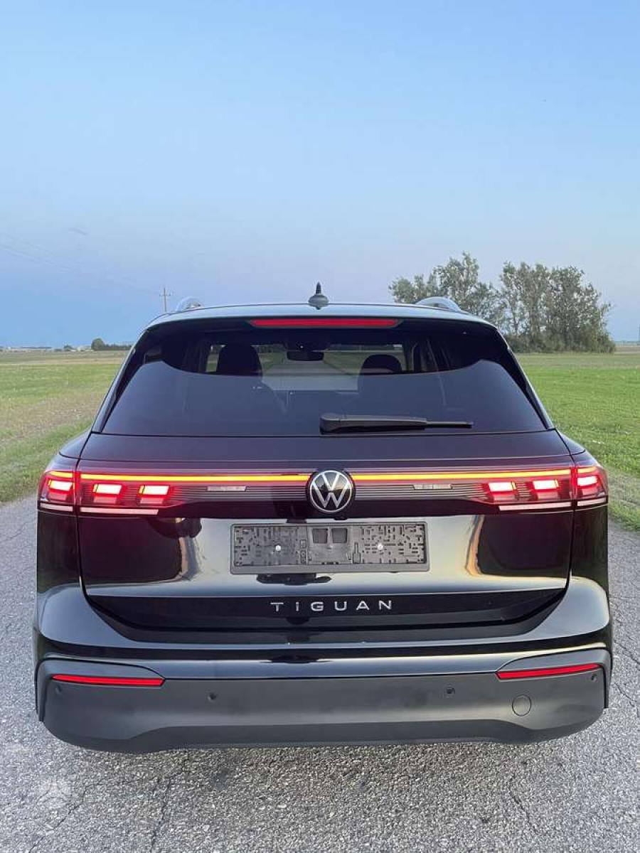 Black Volkswagen Tiguan 2025 in Vilkaviskis, with an engine capacity of 1.97 L and mileage of 60 thousand km for 29600 €, photo 14 on AUTOMOTO.COM.LV