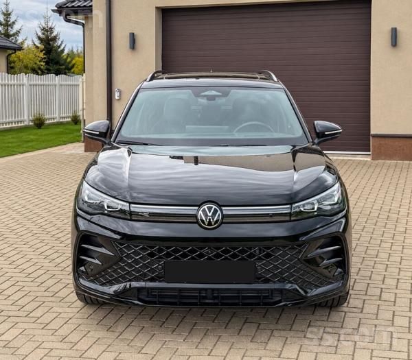 Melns Volkswagen Tiguan 2025 Rīga, ar dzinēja tilpumu 2.00 L un nobraukumu 24 tūkst. km par 41450 €, foto 4 vietnē AUTOMOTO.COM.LV
