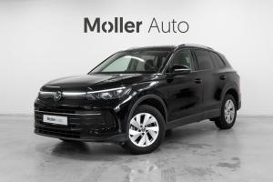 Melns Volkswagen Tiguan 2025 Viļņa, ar dzinēja tilpumu 1.50 L un nobraukumu 19 tūkst. km par 34500 €, foto  vietnē AUTOMOTO.COM.LV