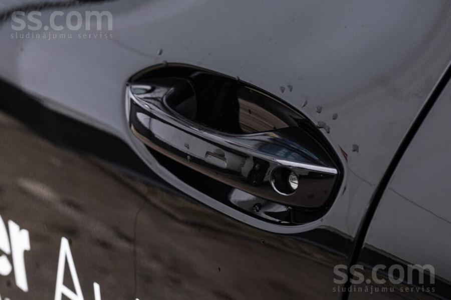 Melns Volkswagen Tiguan 2026 Rīga, ar dzinēja tilpumu 1.50 L un nobraukumu 7 tūkst. km par 33600 €, foto 24 vietnē AUTOMOTO.COM.LV