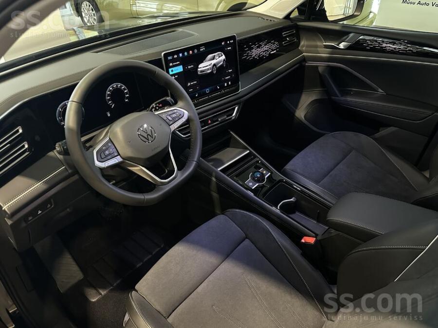 Melns Volkswagen Tiguan 2026 Valmiera, ar dzinēja tilpumu 2.00 L un nobraukumu 0 tūkst. km par 44550 €, foto 10 vietnē AUTOMOTO.COM.LV