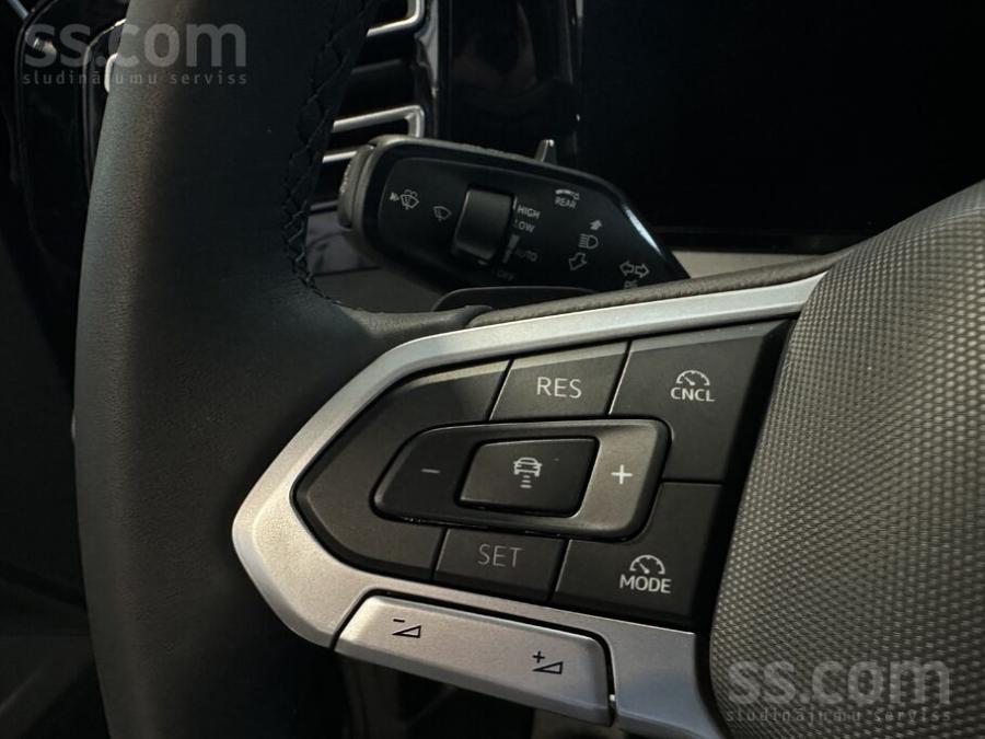 Melns Volkswagen Tiguan 2026 Valmiera, ar dzinēja tilpumu 2.00 L un nobraukumu 0 tūkst. km par 44550 €, foto 13 vietnē AUTOMOTO.COM.LV