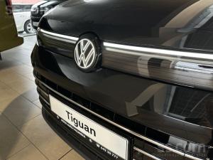 Melns Volkswagen Tiguan 2026 Valmiera, ar dzinēja tilpumu 2.00 L un nobraukumu 0 tūkst. km par 44550 €, foto 17 vietnē AUTOMOTO.COM.LV