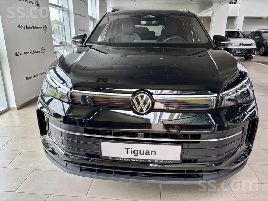 Black Volkswagen Tiguan 2026 in Valmiera, with an engine capacity of 1.50 L and mileage of 0 thousand km for 38129 €, photo 6 on AUTOMOTO.COM.LV