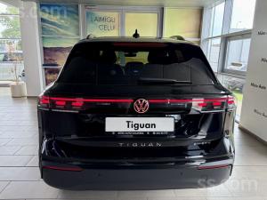 Black Volkswagen Tiguan 2026 in Valmiera, with an engine capacity of 1.50 L and mileage of 0 thousand km for 38129 €, photo 7 on AUTOMOTO.COM.LV