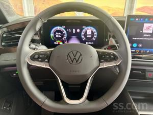Black Volkswagen Tiguan 2026 in Valmiera, with an engine capacity of 1.50 L and mileage of 0 thousand km for 38129 €, photo 12 on AUTOMOTO.COM.LV