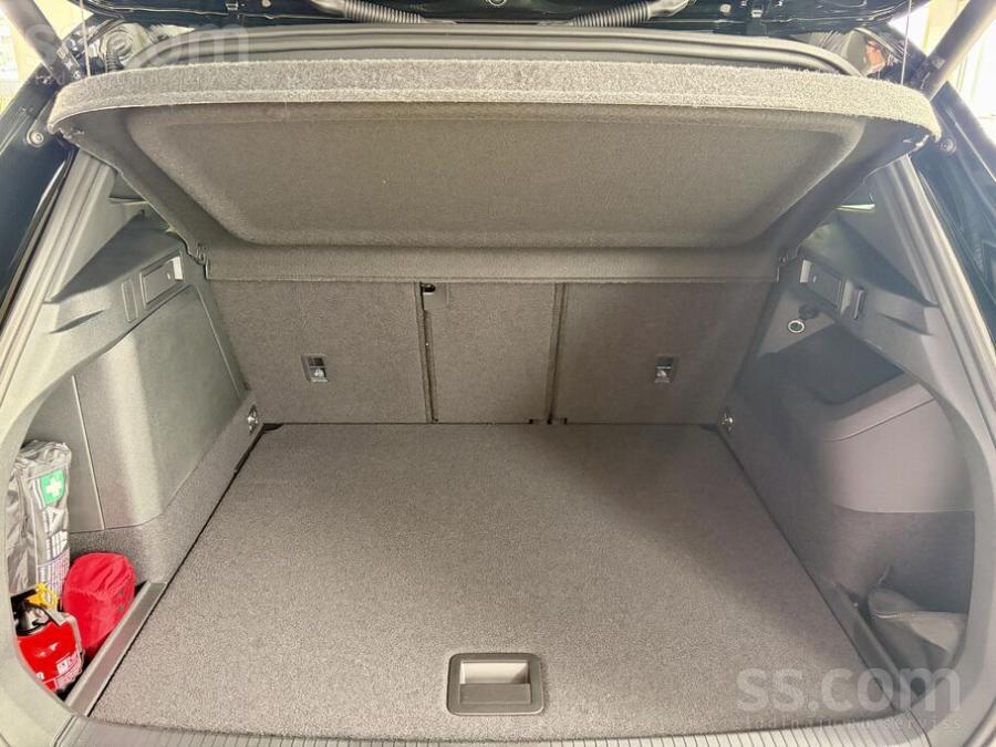 Black Volkswagen Tiguan 2026 in Valmiera, with an engine capacity of 1.50 L and mileage of 0 thousand km for 38129 €, photo 15 on AUTOMOTO.COM.LV