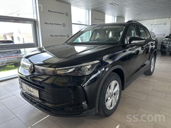 Black Volkswagen Tiguan 2026 in Valmiera, with an engine capacity of 1.50 L and mileage of 0 thousand km for 34270 €, photo 1 on AUTOMOTO.COM.LV