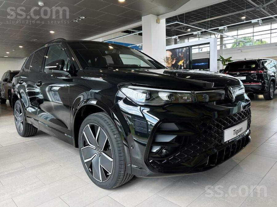 Melns Volkswagen Tiguan 2026 Valmiera, ar dzinēja tilpumu 2.00 L un nobraukumu 0 tūkst. km par 49090 €, foto 3 vietnē AUTOMOTO.COM.LV
