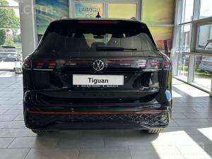 Melns Volkswagen Tiguan 2026 Valmiera, ar dzinēja tilpumu 2.00 L un nobraukumu 0 tūkst. km par 49090 €, foto 6 vietnē AUTOMOTO.COM.LV