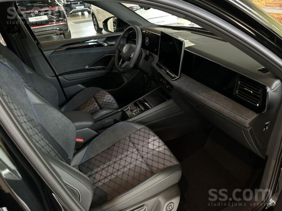 Melns Volkswagen Tiguan 2026 Valmiera, ar dzinēja tilpumu 2.00 L un nobraukumu 0 tūkst. km par 49090 €, foto 9 vietnē AUTOMOTO.COM.LV