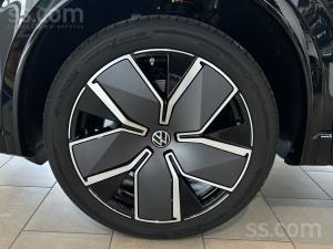 Melns Volkswagen Tiguan 2026 Valmiera, ar dzinēja tilpumu 2.00 L un nobraukumu 0 tūkst. km par 49090 €, foto 20 vietnē AUTOMOTO.COM.LV