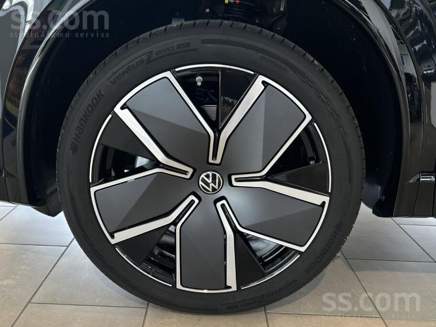 Melns Volkswagen Tiguan 2026 Valmiera, ar dzinēja tilpumu 2.00 L un nobraukumu 0 tūkst. km par 49090 €, foto 20 vietnē AUTOMOTO.COM.LV