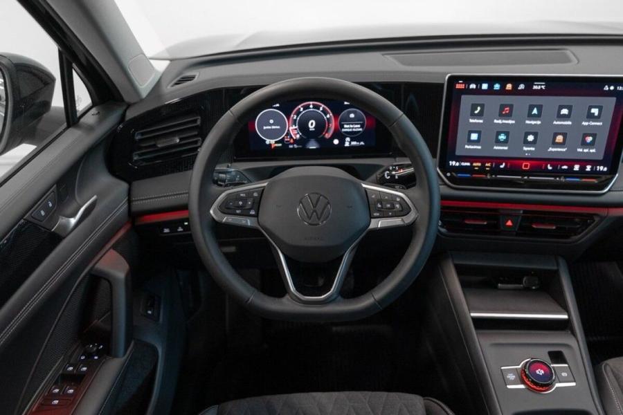 Black Volkswagen Tiguan 2026 in Vilnius, with an engine capacity of 1.50 L and mileage of 11 thousand km for 32600 €, photo 10 on AUTOMOTO.COM.LV