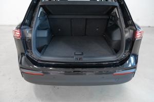 Black Volkswagen Tiguan 2026 in Vilnius, with an engine capacity of 1.50 L and mileage of 11 thousand km for 32600 €, photo 22 on AUTOMOTO.COM.LV