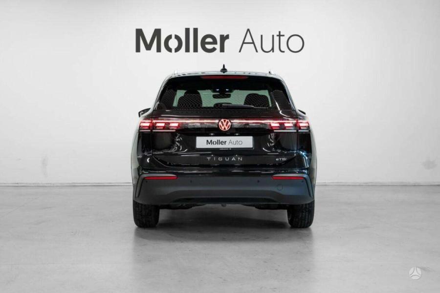 Black Volkswagen Tiguan 2026 in Vilnius, with an engine capacity of 1.50 L and mileage of 11 thousand km for 32600 €, photo 7 on AUTOMOTO.COM.LV