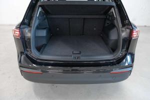 Black Volkswagen Tiguan 2026 in Vilnius, with an engine capacity of 1.50 L and mileage of 11 thousand km for 32600 €, photo 22 on AUTOMOTO.COM.LV