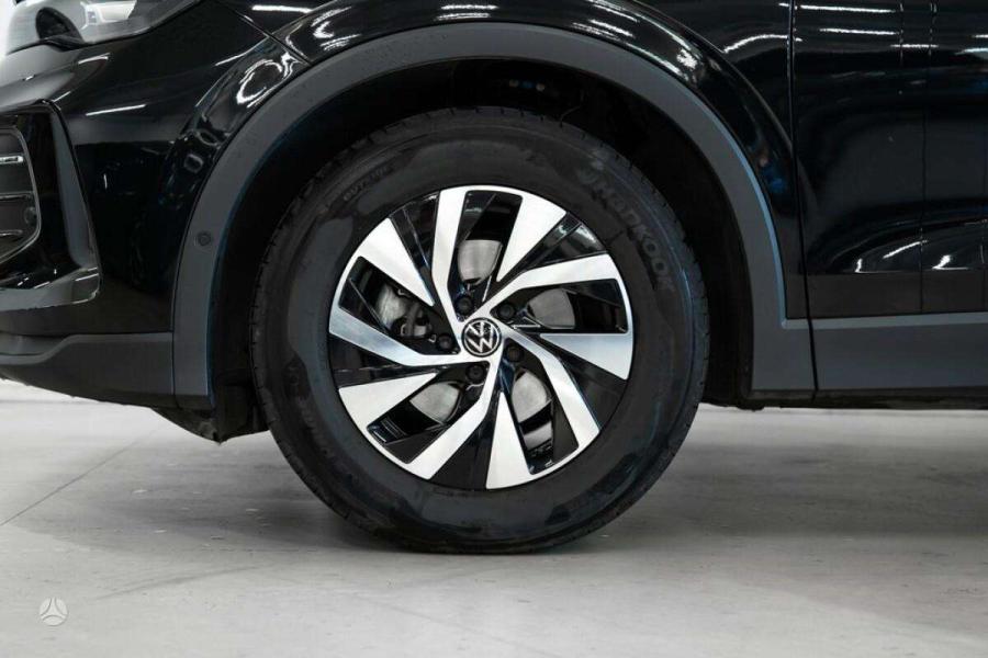 Black Volkswagen Tiguan 2026 in Vilnius, with an engine capacity of 1.50 L and mileage of 11 thousand km for 32600 €, photo 25 on AUTOMOTO.COM.LV