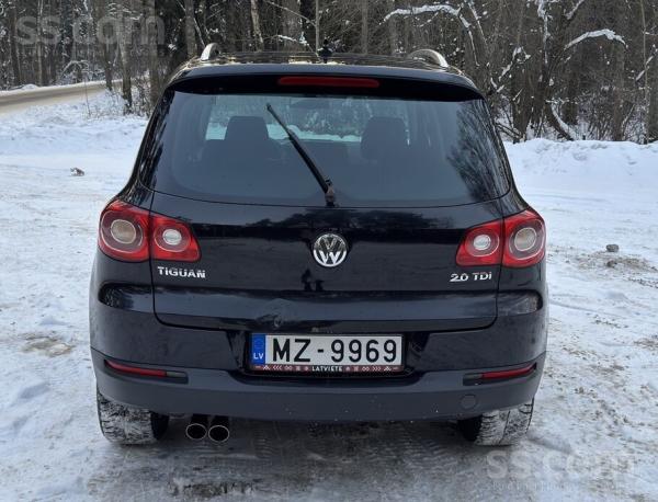 Black Volkswagen Tiguan 2008 in Riga, with an engine capacity of 2.00 L and mileage of 265 thousand km for 6650 €, photo 2 on AUTOMOTO.COM.LV