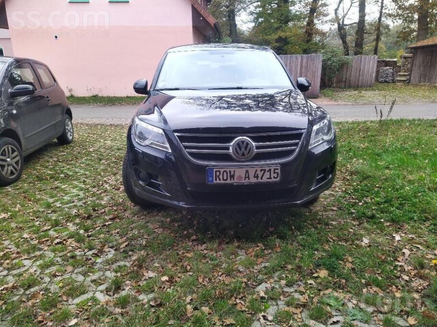 Black Volkswagen Tiguan 2011 in Riga, with an engine capacity of 2.00 L and mileage of 224 thousand km for 6950 €, photo 27 on AUTOMOTO.COM.LV
