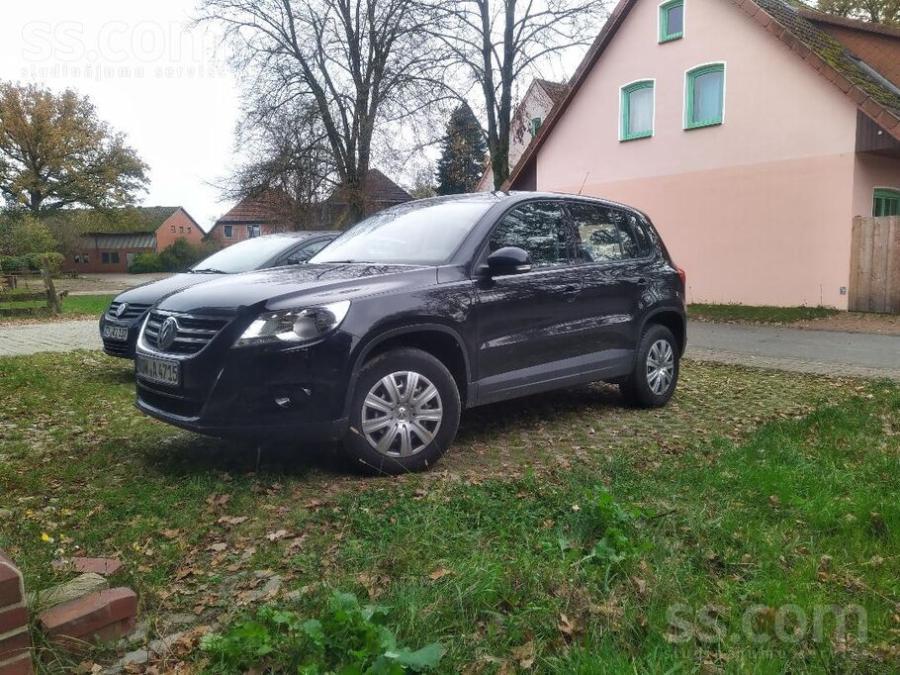 Black Volkswagen Tiguan 2011 in Riga, with an engine capacity of 2.00 L and mileage of 224 thousand km for 6950 €, photo 28 on AUTOMOTO.COM.LV