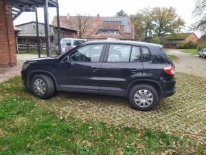 Black Volkswagen Tiguan 2011 in Riga, with an engine capacity of 2.00 L and mileage of 224 thousand km for 6950 €, photo 29 on AUTOMOTO.COM.LV