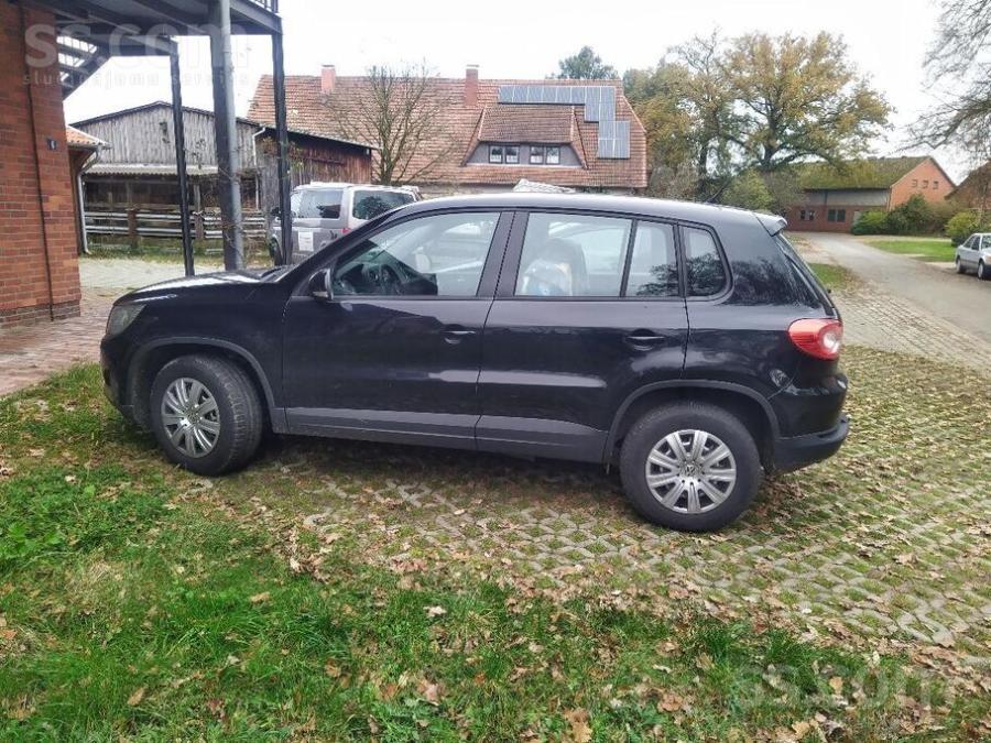 Black Volkswagen Tiguan 2011 in Riga, with an engine capacity of 2.00 L and mileage of 224 thousand km for 6950 €, photo 29 on AUTOMOTO.COM.LV