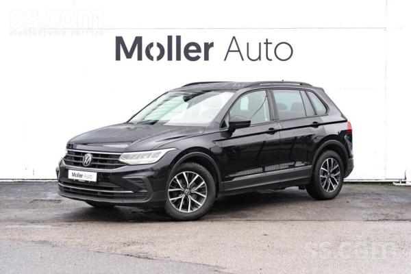 Black Volkswagen Tiguan 2021 in Riga, with an engine capacity of 1.50 L and mileage of 107 thousand km for 20650 €, photo 1 on AUTOMOTO.COM.LV