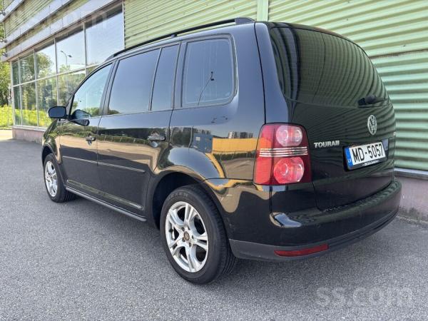 Black Volkswagen Tiguan 2008 in Riga, with an engine capacity of 1.40 L and mileage of 0 thousand km for 32300 €, photo 2 on AUTOMOTO.COM.LV