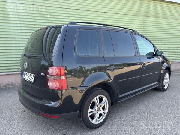 Black Volkswagen Tiguan 2008 in Riga, with an engine capacity of 1.40 L and mileage of 0 thousand km for 32300 €, photo 3 on AUTOMOTO.COM.LV
