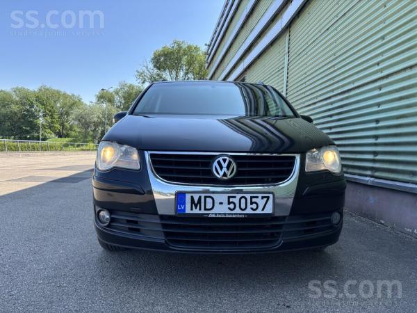 Black Volkswagen Tiguan 2008 in Riga, with an engine capacity of 1.40 L and mileage of 0 thousand km for 32300 €, photo 9 on AUTOMOTO.COM.LV