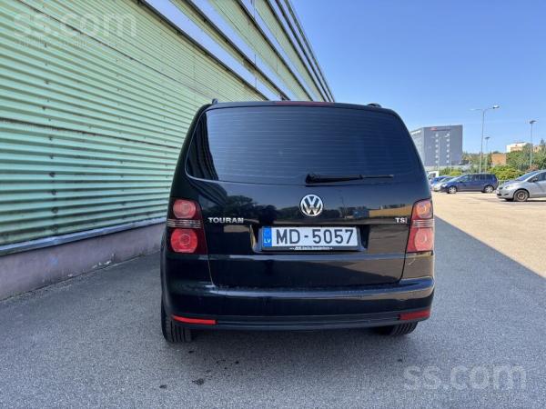 Black Volkswagen Tiguan 2008 in Riga, with an engine capacity of 1.40 L and mileage of 0 thousand km for 32300 €, photo 10 on AUTOMOTO.COM.LV