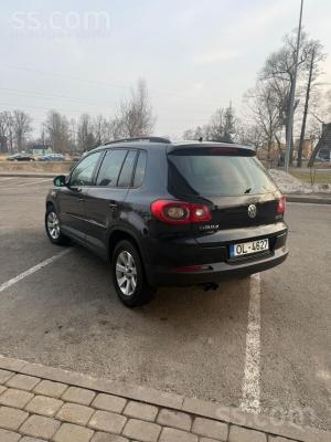 Melns Volkswagen Tiguan 2008 Rīga, ar dzinēja tilpumu 2.00 L un nobraukumu 0 tūkst. km par 4900 €, foto 4 vietnē AUTOMOTO.COM.LV