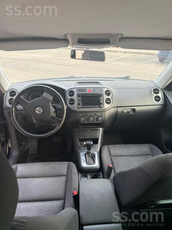Melns Volkswagen Tiguan 2008 Rīga, ar dzinēja tilpumu 2.00 L un nobraukumu 0 tūkst. km par 4900 €, foto 5 vietnē AUTOMOTO.COM.LV