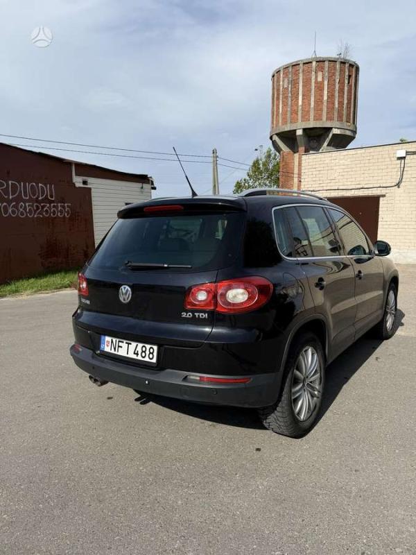 Melns Volkswagen Tiguan 2008 Viļņa, ar dzinēja tilpumu 1.97 L un nobraukumu 304 tūkst. km par 5750 €, foto 3 vietnē AUTOMOTO.COM.LV