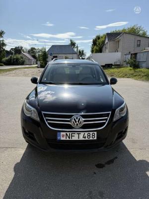 Melns Volkswagen Tiguan 2008 Viļņa, ar dzinēja tilpumu 1.97 L un nobraukumu 304 tūkst. km par 5750 €, foto 6 vietnē AUTOMOTO.COM.LV