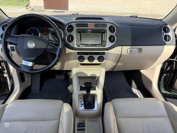 Melns Volkswagen Tiguan 2008 Viļņa, ar dzinēja tilpumu 1.97 L un nobraukumu 304 tūkst. km par 5750 €, foto 9 vietnē AUTOMOTO.COM.LV