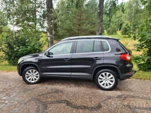 Melns Volkswagen Tiguan 2008 Valmiera, ar dzinēja tilpumu 2.00 L un nobraukumu 318 tūkst. km par 4600 €, foto  vietnē AUTOMOTO.COM.LV