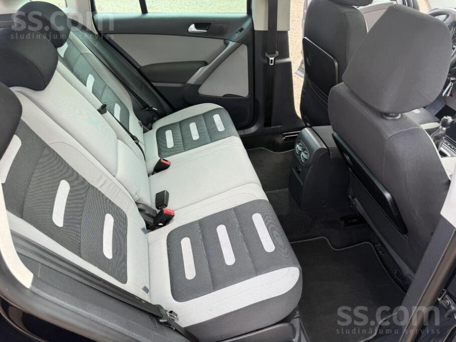 Black Volkswagen Tiguan 2009 in Rezekne, with an engine capacity of 2.00 L and mileage of 0 thousand km for 6650 €, photo 11 on AUTOMOTO.COM.LV