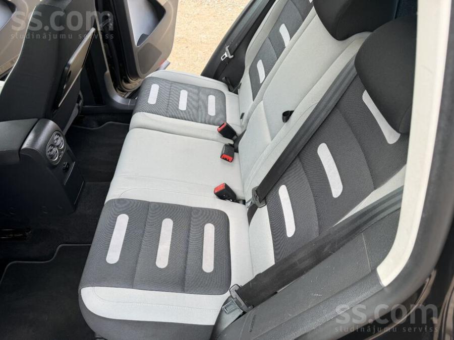 Black Volkswagen Tiguan 2009 in Rezekne, with an engine capacity of 2.00 L and mileage of 0 thousand km for 6650 €, photo 13 on AUTOMOTO.COM.LV