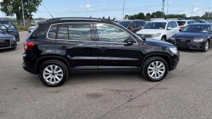 Melns Volkswagen Tiguan 2009 Marijampole, ar dzinēja tilpumu 2.00 L un nobraukumu 310 tūkst. km par 5550 €, foto 3 vietnē AUTOMOTO.COM.LV