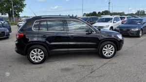 Melns Volkswagen Tiguan 2009 Marijampole, ar dzinēja tilpumu 2.00 L un nobraukumu 310 tūkst. km par 5550 €, foto 4 vietnē AUTOMOTO.COM.LV