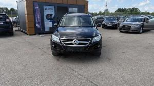 Melns Volkswagen Tiguan 2009 Marijampole, ar dzinēja tilpumu 2.00 L un nobraukumu 310 tūkst. km par 5550 €, foto 10 vietnē AUTOMOTO.COM.LV