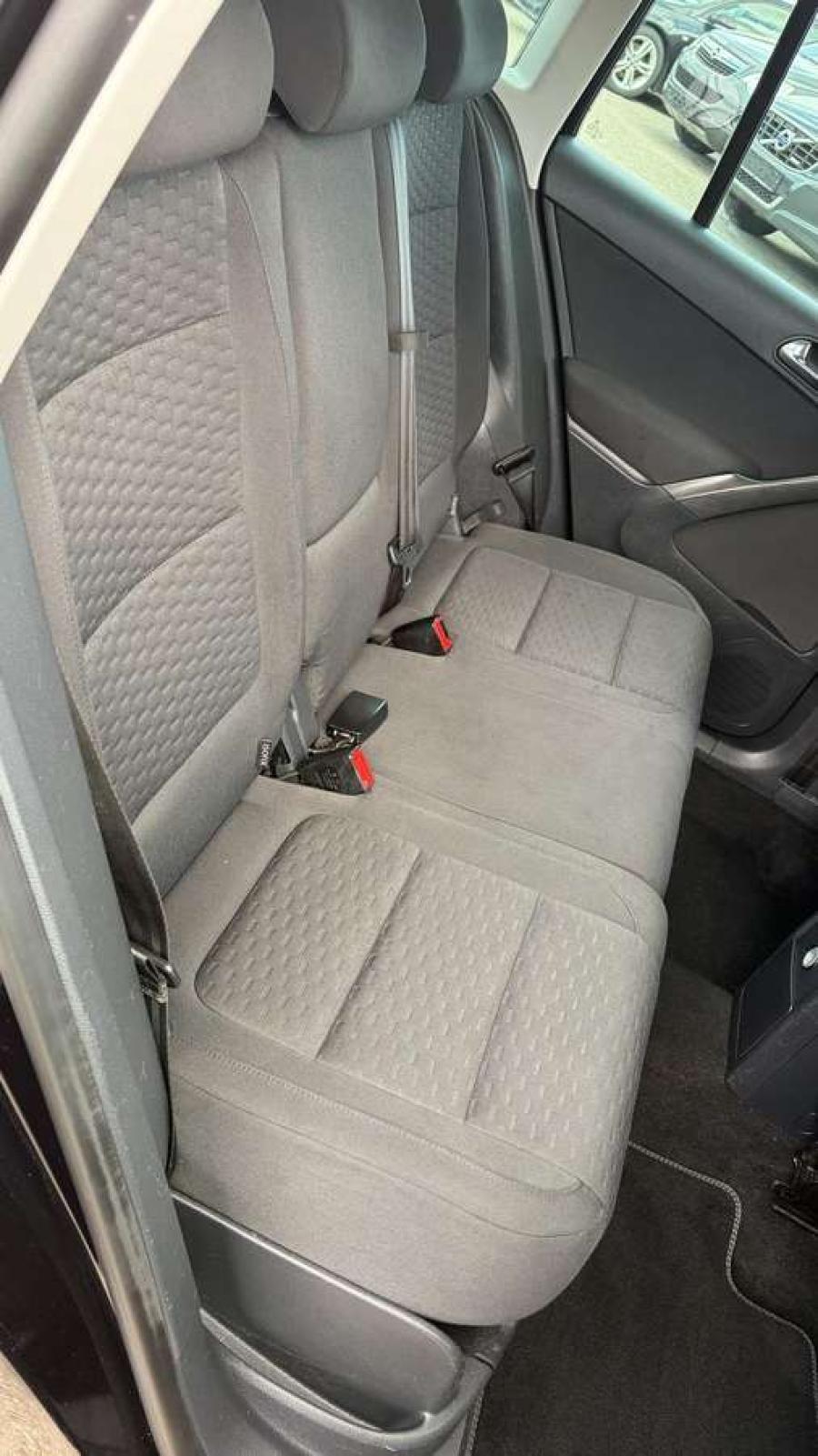 Melns Volkswagen Tiguan 2009 Marijampole, ar dzinēja tilpumu 2.00 L un nobraukumu 310 tūkst. km par 5550 €, foto 16 vietnē AUTOMOTO.COM.LV