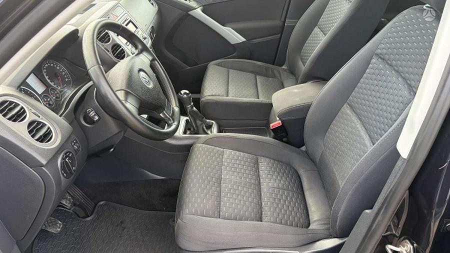 Melns Volkswagen Tiguan 2009 Marijampole, ar dzinēja tilpumu 2.00 L un nobraukumu 310 tūkst. km par 5550 €, foto 18 vietnē AUTOMOTO.COM.LV