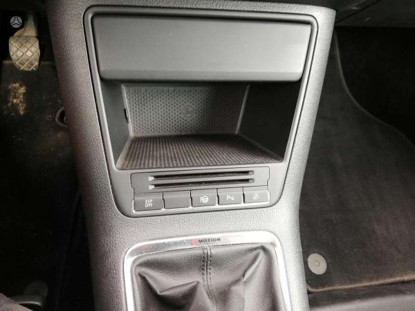 Black Volkswagen Tiguan 2009 in Utena, with an engine capacity of 1.97 L and mileage of 314 thousand km for 6200 €, photo 10 on AUTOMOTO.COM.LV