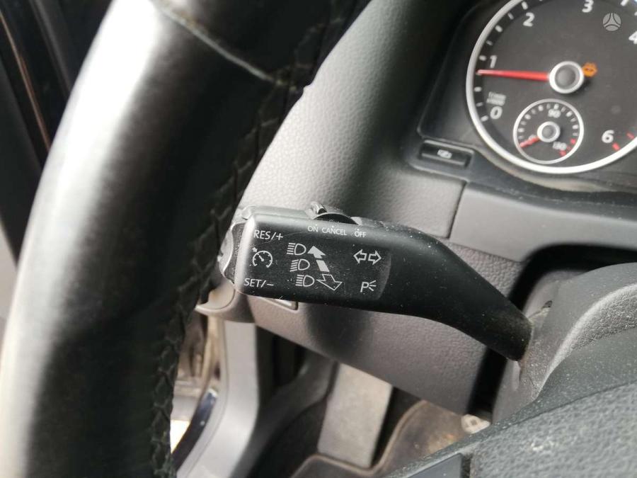 Black Volkswagen Tiguan 2009 in Utena, with an engine capacity of 1.97 L and mileage of 314 thousand km for 6200 €, photo 11 on AUTOMOTO.COM.LV