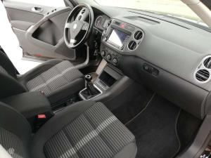 Black Volkswagen Tiguan 2009 in Utena, with an engine capacity of 1.97 L and mileage of 314 thousand km for 6200 €, photo 12 on AUTOMOTO.COM.LV